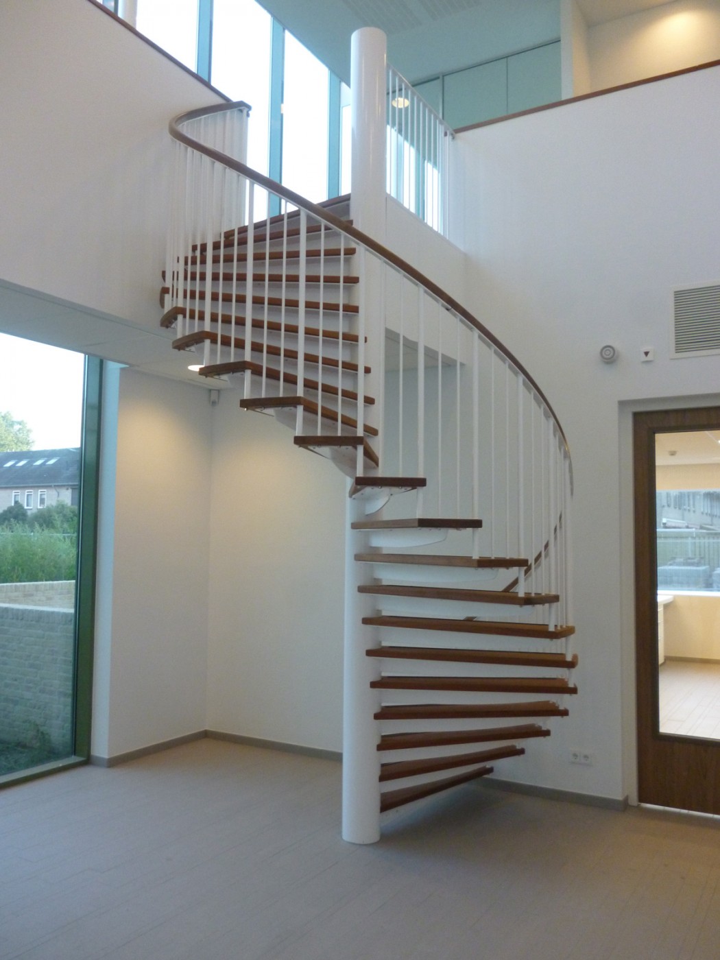 Ronde trappen - J vd Mortel Trappen